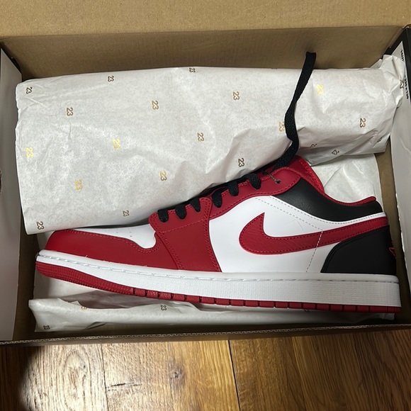 Shoes | Air Jordan 1 Low Reverse Black Toe | Poshmark
